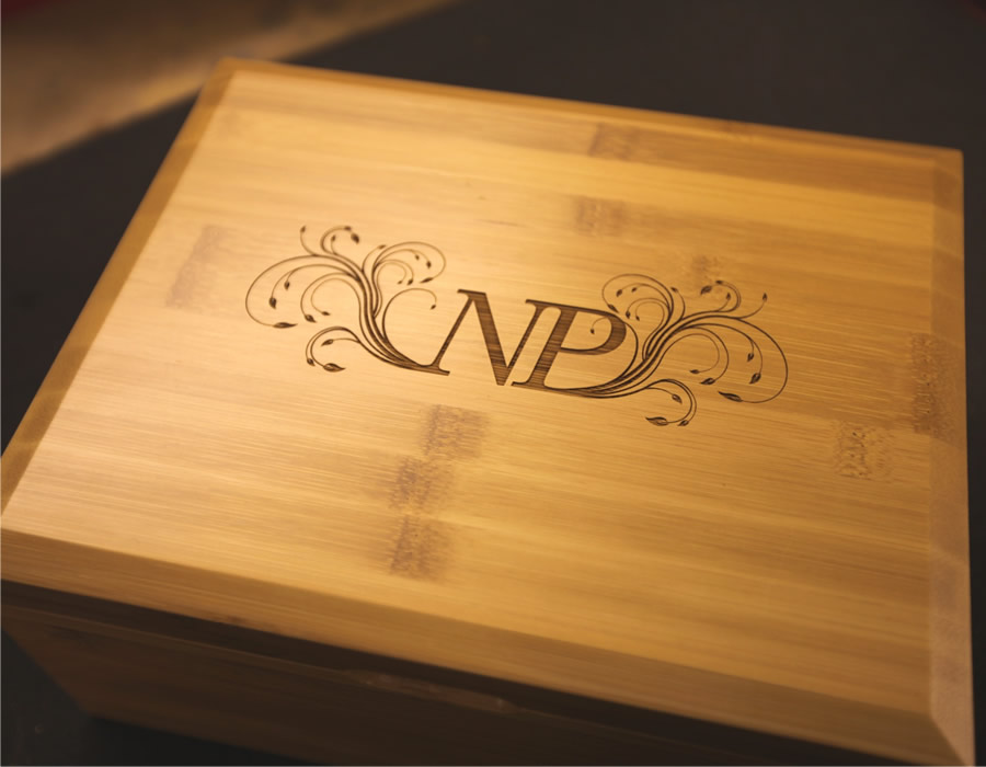 Engraving Service for Personalised Gifts, Trophies and Keepsakes