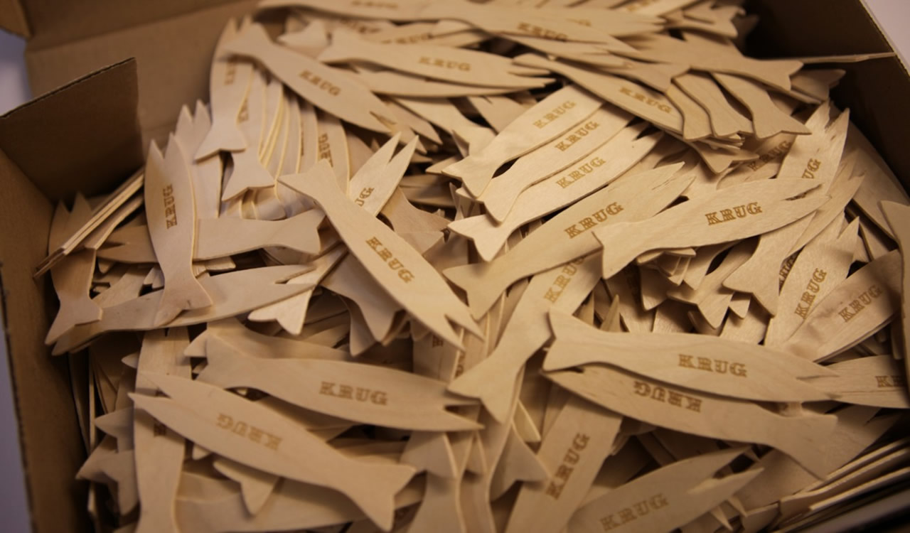 Wood Engraving Service, London – Rapid Service on Engraved Wood Gifts